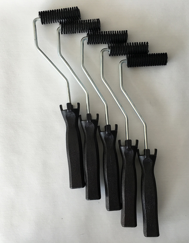 CON LĂN PHÁ BỌT LÔNG NHỰA